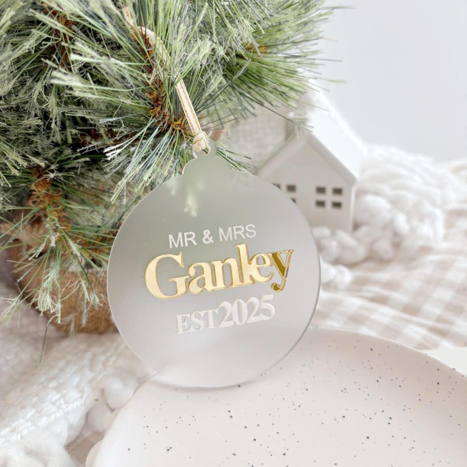 Mr & Mrs Circle | Decoration – Made For You Custom Gifts